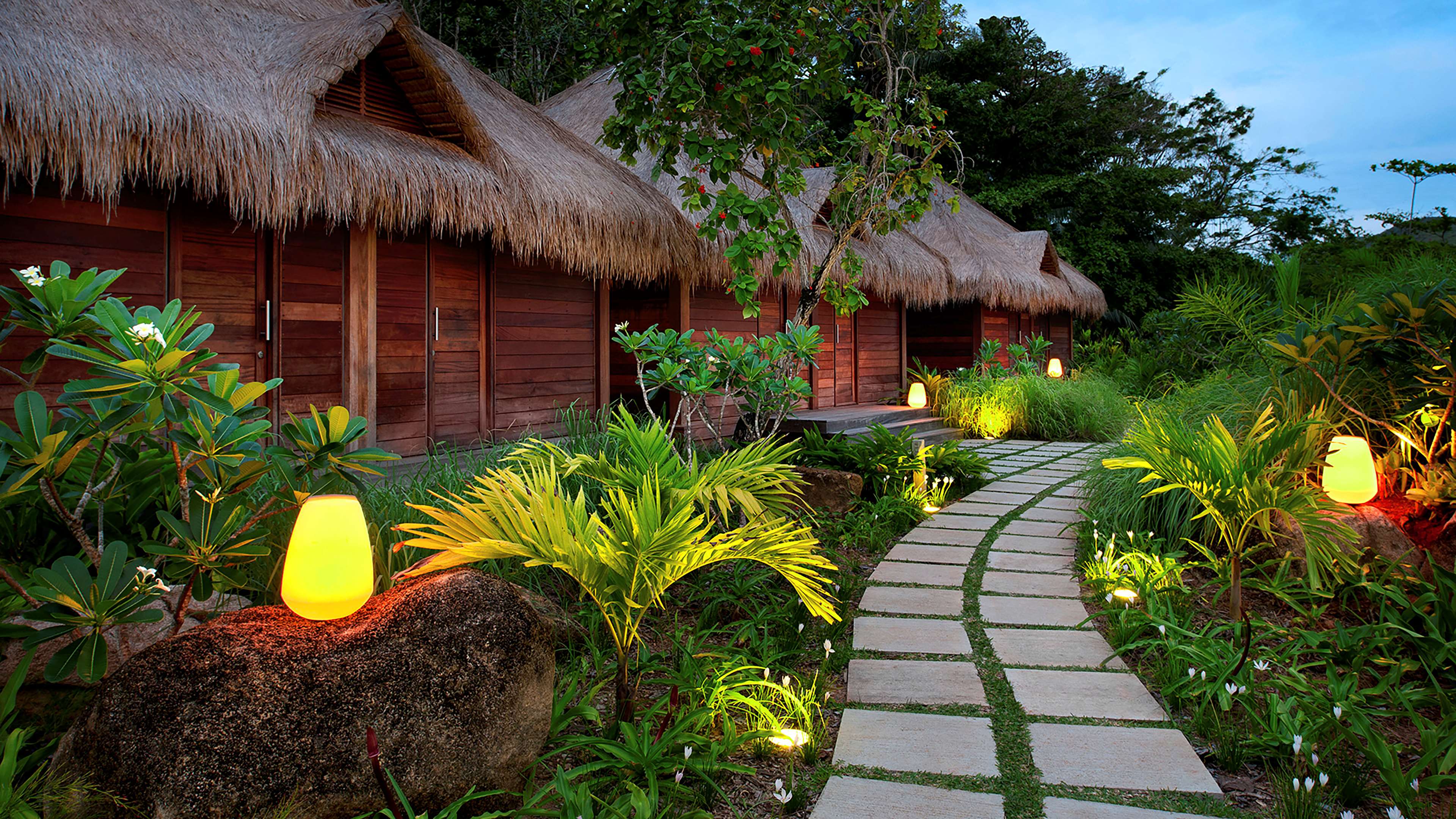 Top 15 Dreamy Resorts in Seychelles That Will Make You Never Want to ...